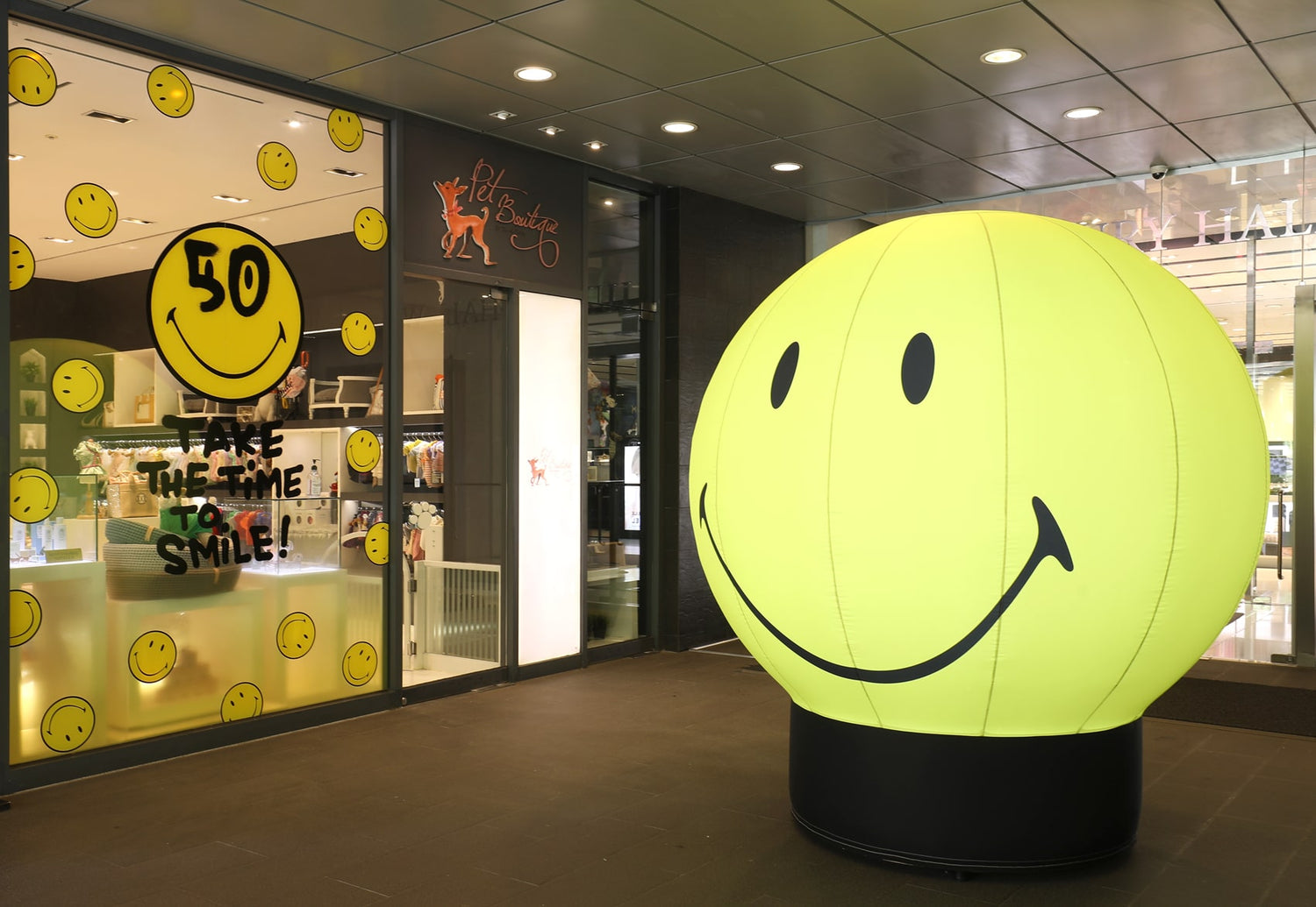 Hanwha Galleria Timeworld Hosts Smiley® Pop-Up in Seoul