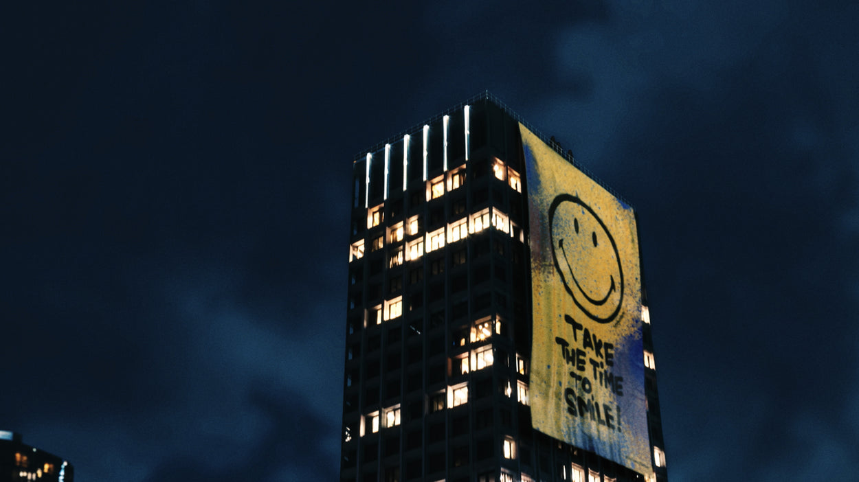 DAVID GUETTA JOINS SMILEY'S CAMPAIGN OF POSITIVITY IN NEW VIDEO 'SILVE ...